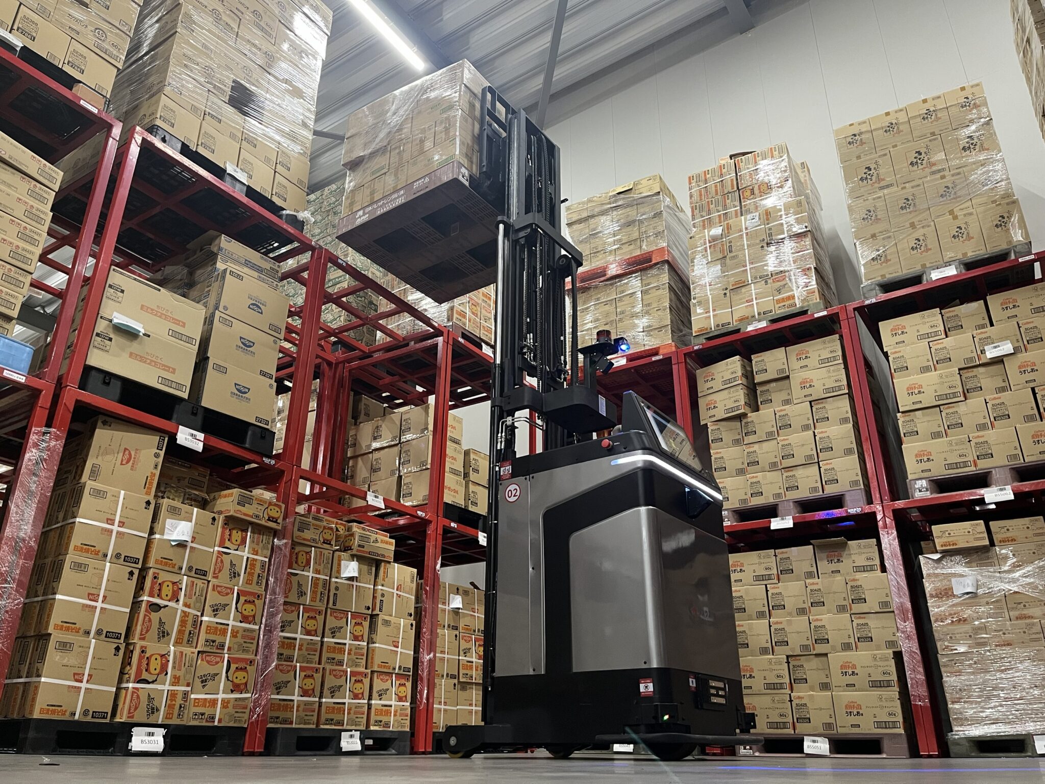 自動運転フォークリフト(AGF)とは？導入のメリットやおすすめ製品をご紹介｜L&N JAPAN